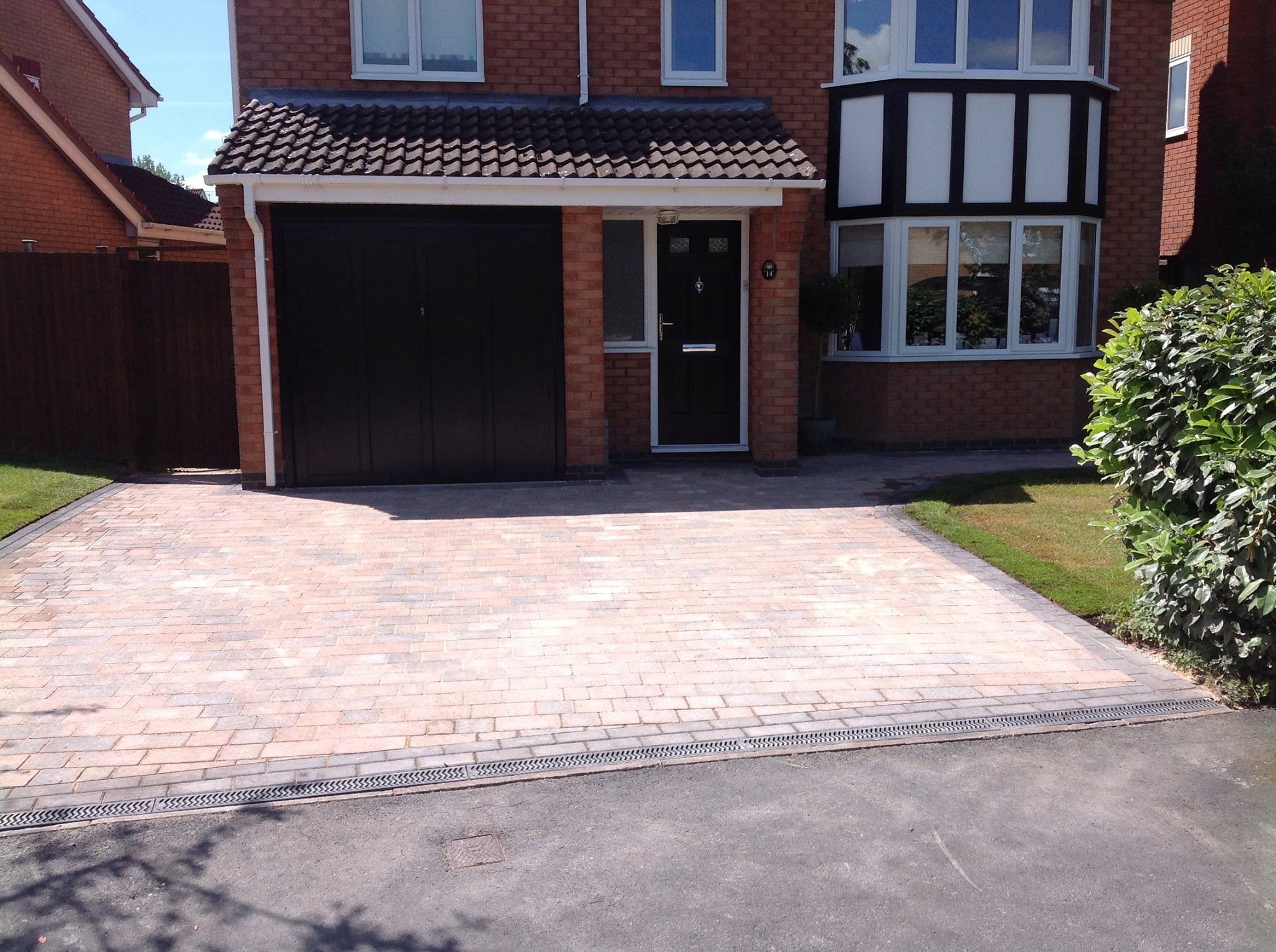 Portfolio - Driveways - Green Room Landscapes